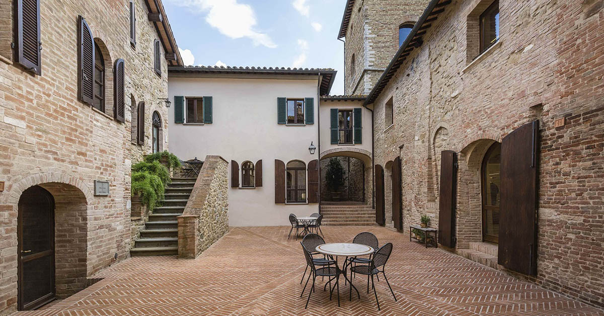 Solomeo Hamlet - Our Contacts